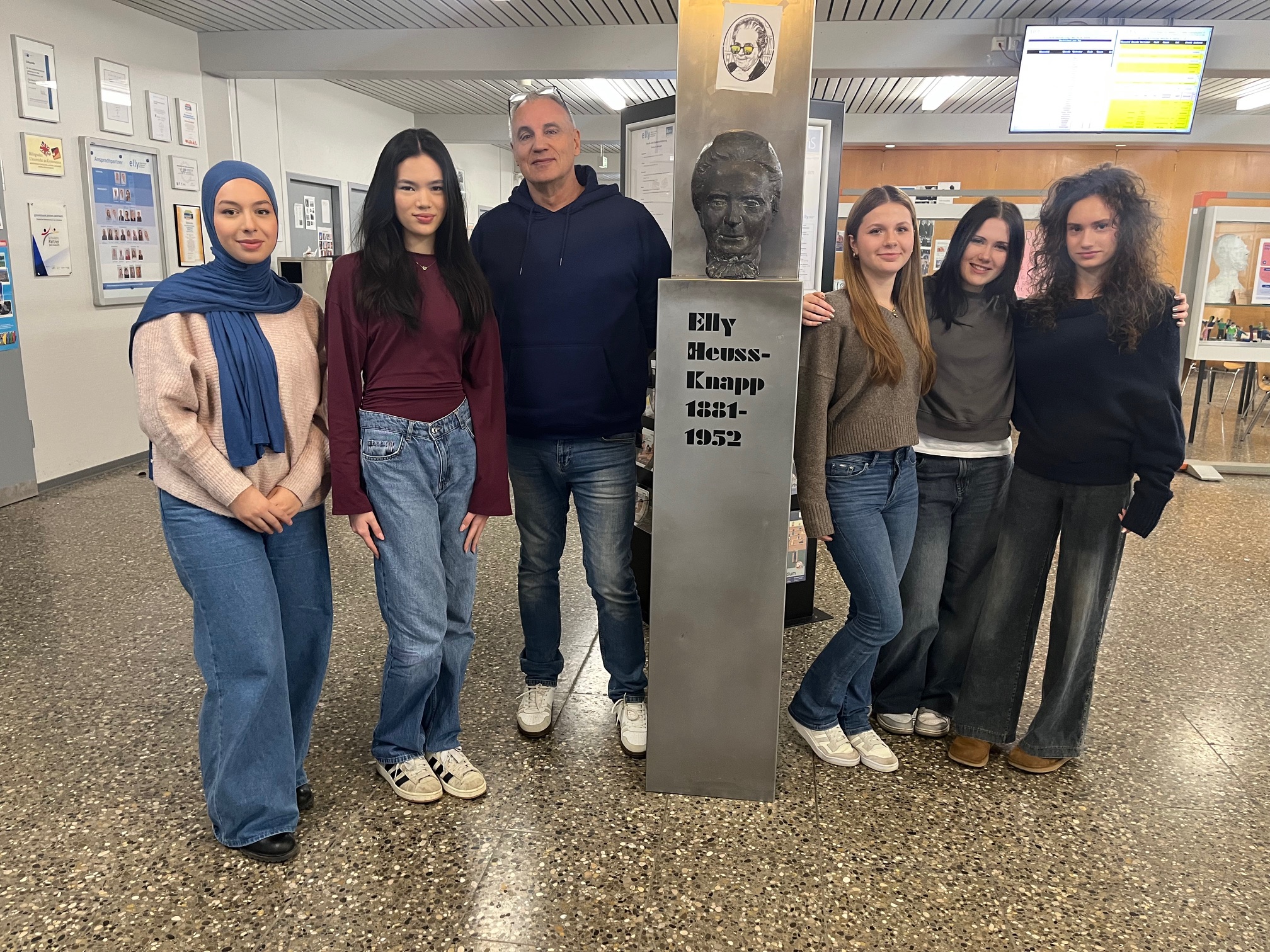 Schülerinnen des Elly im Jugendgemeinderat